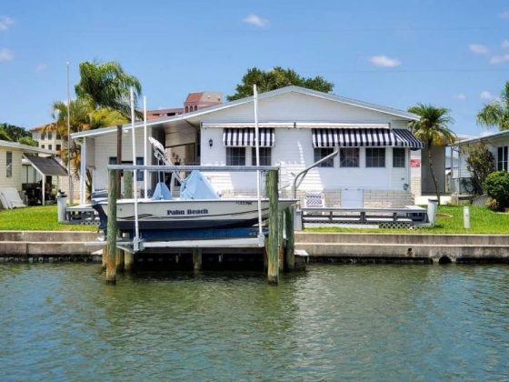 6 Incredible Waterfront Manufactured Homes in Florida You Must See ...